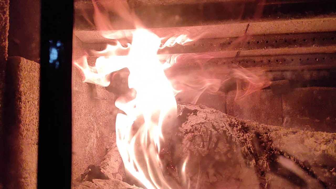 Secondary burning effect in the Hamilton wood burner - YouTube