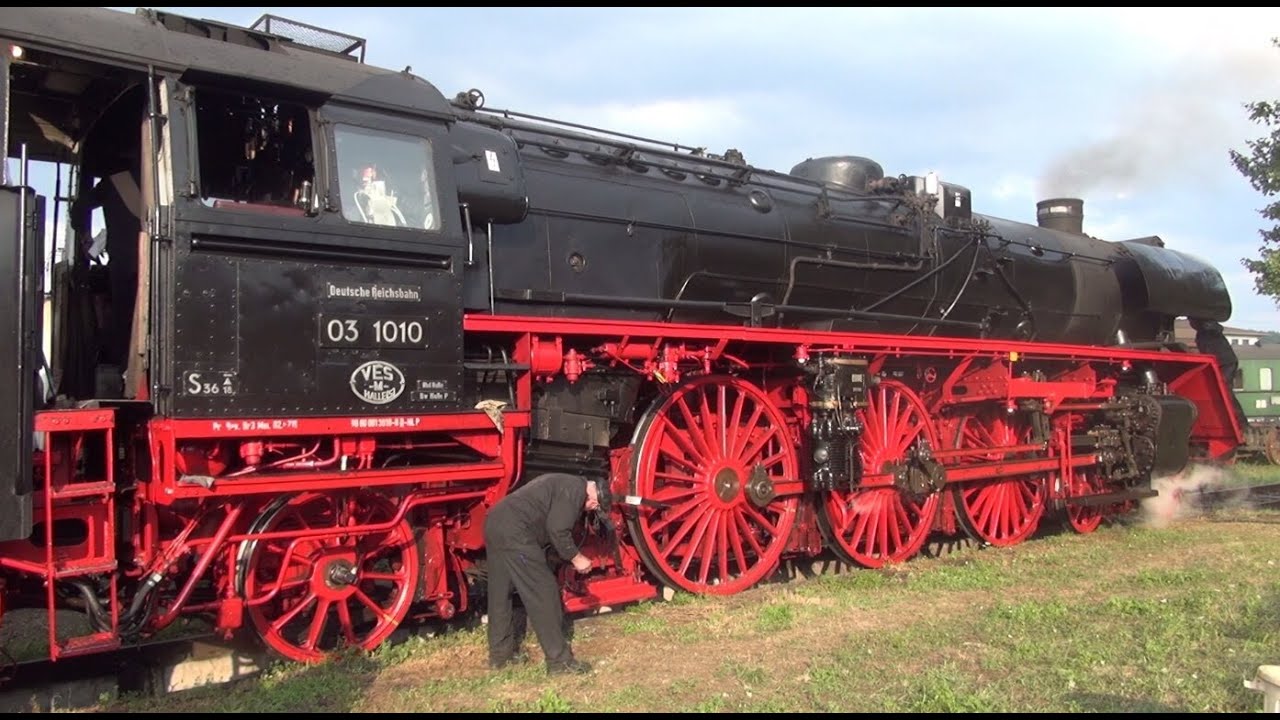 Dampflok 03 1010 und 52 8134 in Koblenz-Lützel - DB Museum Koblenz ...