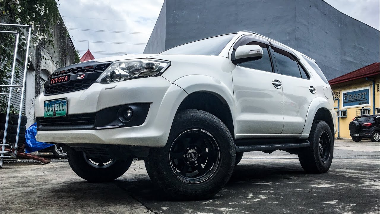 K&N air intake system on a 2013 Toyota Fortuner - YouTube