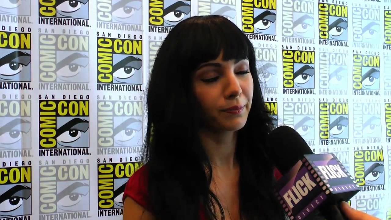 Interviews With The Cast and Crew of LOST GIRL During Comic Con 2012 ...