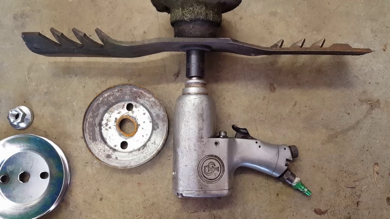John Deere Z525E Spindle Replacement - YouTube