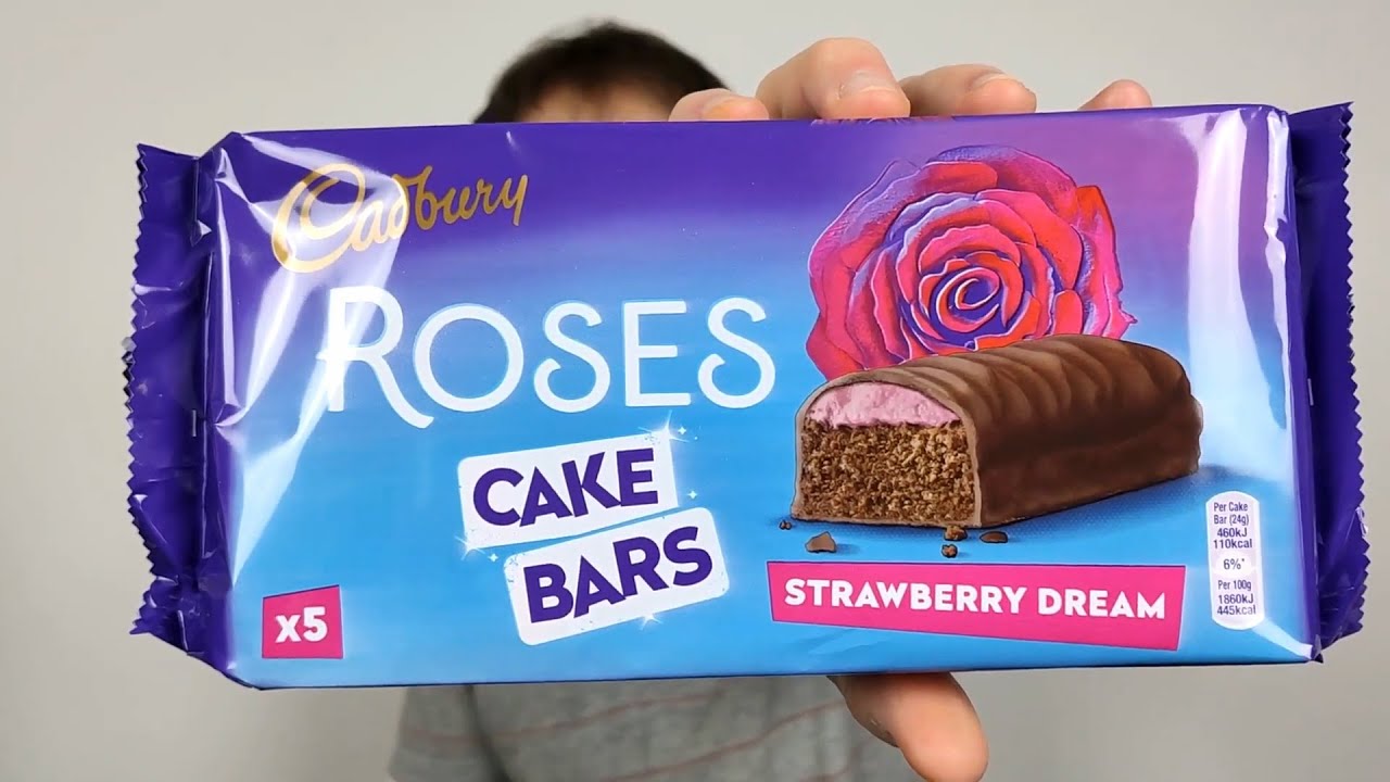 Cadbury's Roses Strawberry Dream Cake Bar Review - YouTube