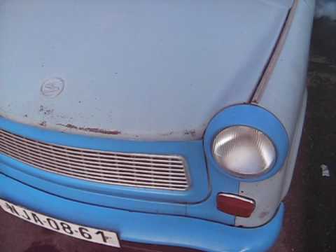 Trabant 601 cold running on choke, smoke rings :D - YouTube
