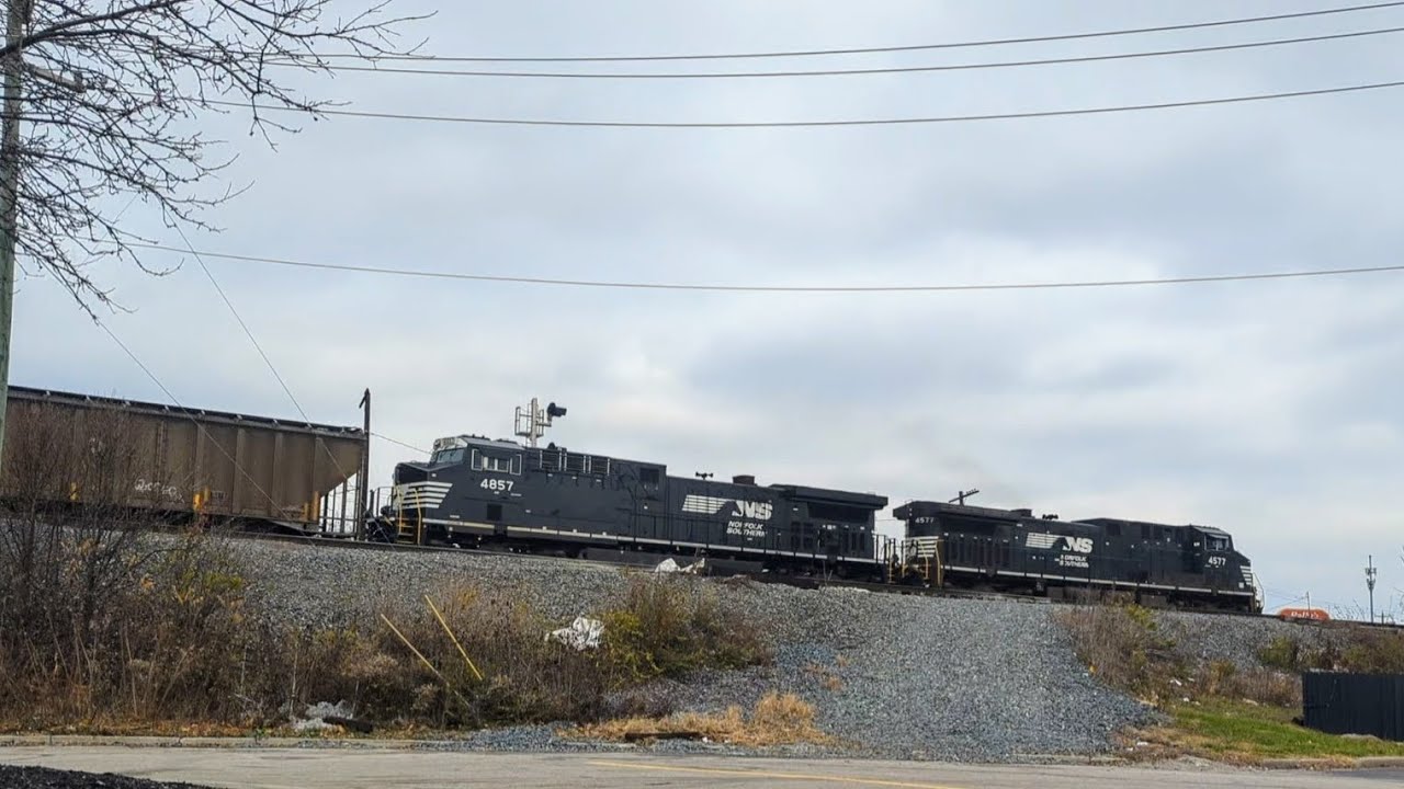 Northbound NS mixed manifest heading up CSX Cincinnati Terminal Sub to ...