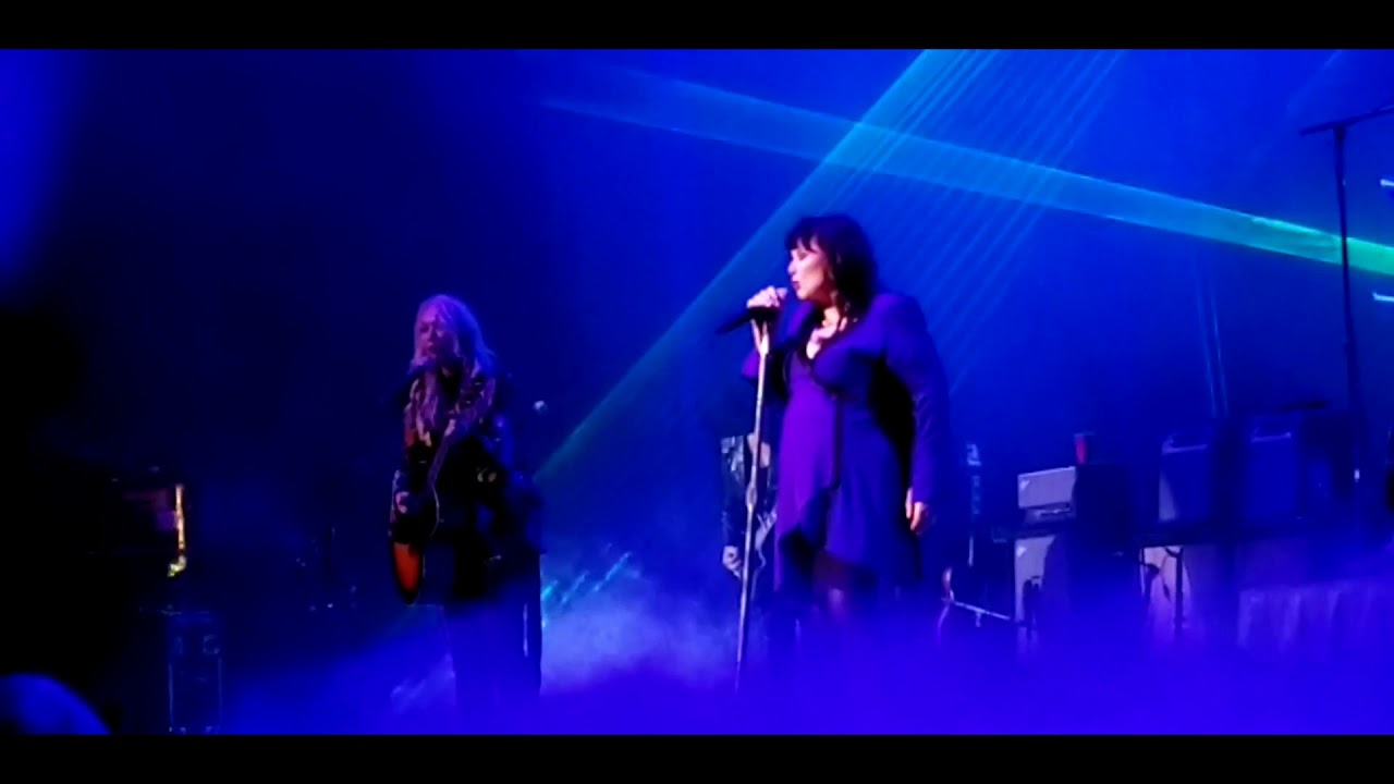 Comfortably Numb - Heart - YouTube