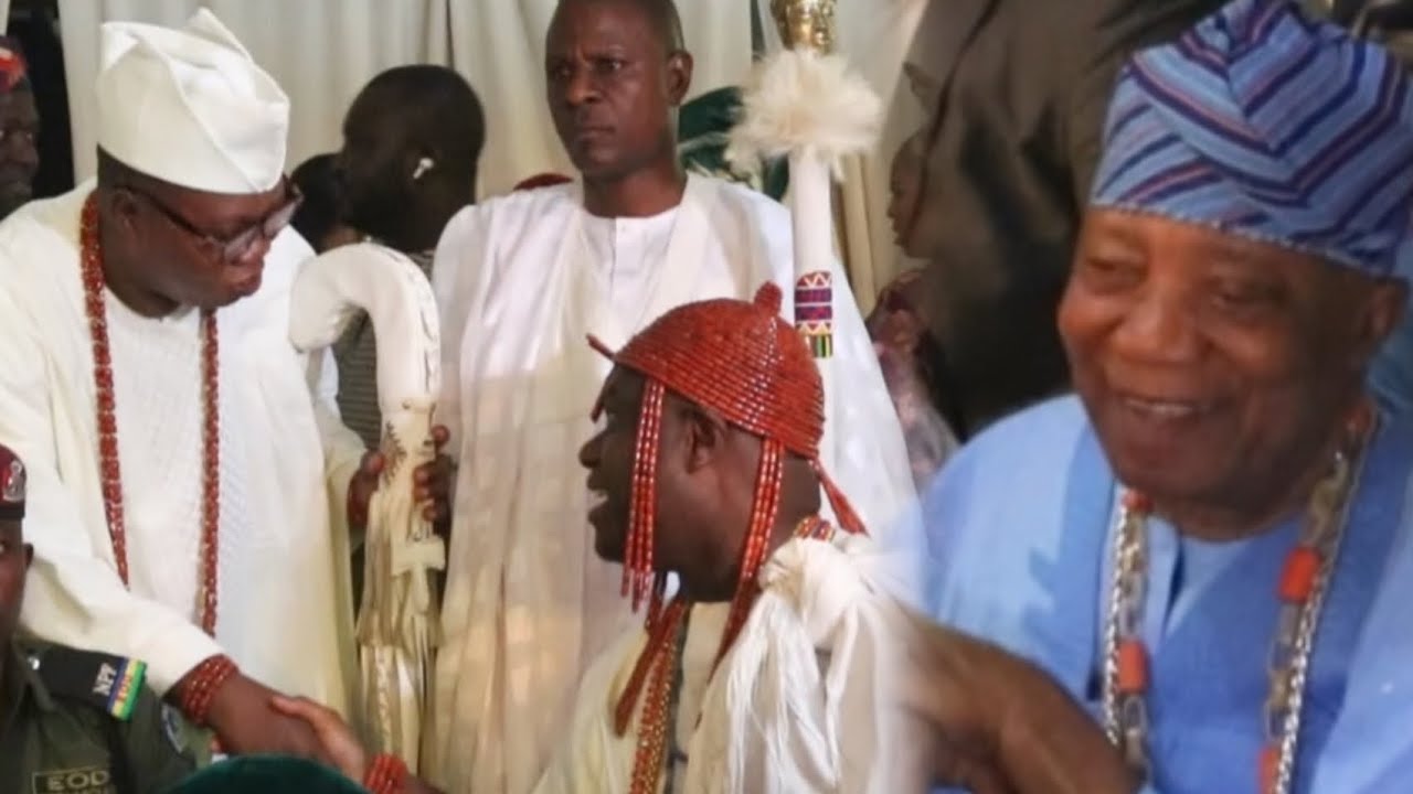 See How Gani Adams Greet Ooni Of Ife At Baba Ijebu 89th Birthday - YouTube