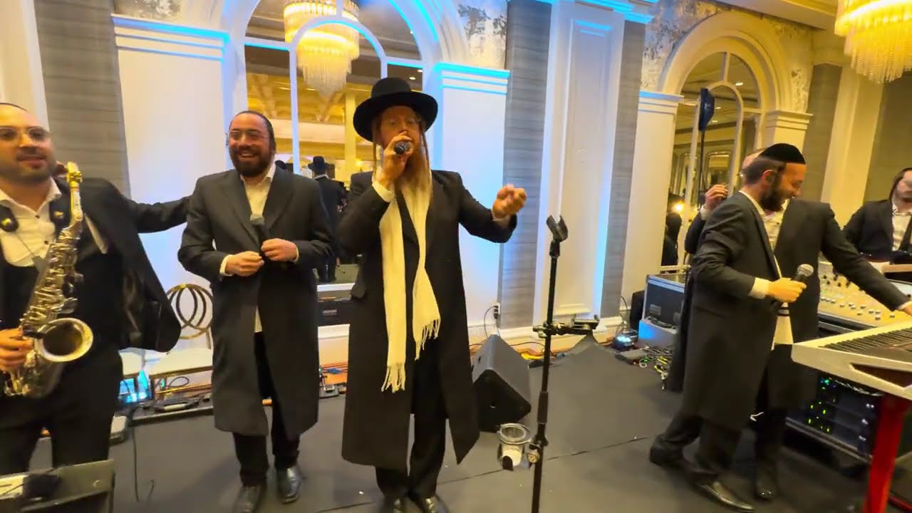 Yossi shtendig on the keys Mnachem Moskowitz & Ari Samet @ David ...