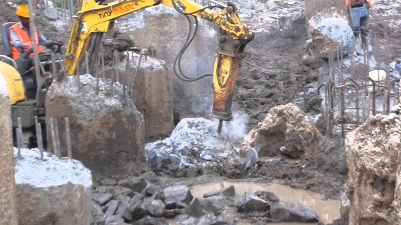 Yanmar Vio-20 foundation pillar demolition work. - YouTube