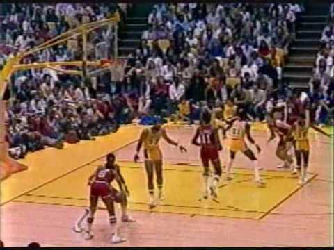 1982 NBA Finals: Sixers at Lakers, Gm 6 part 3/13 - YouTube