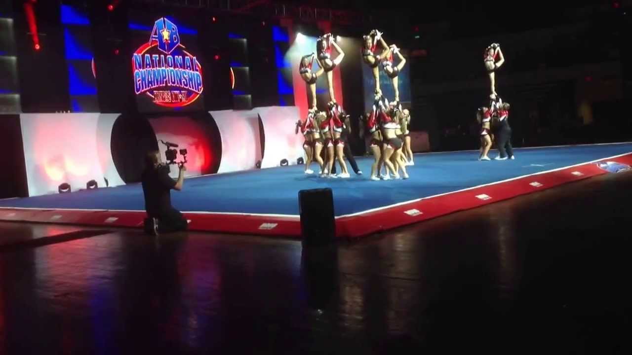 KC Cheer Fierce 5 12/7/13 - YouTube
