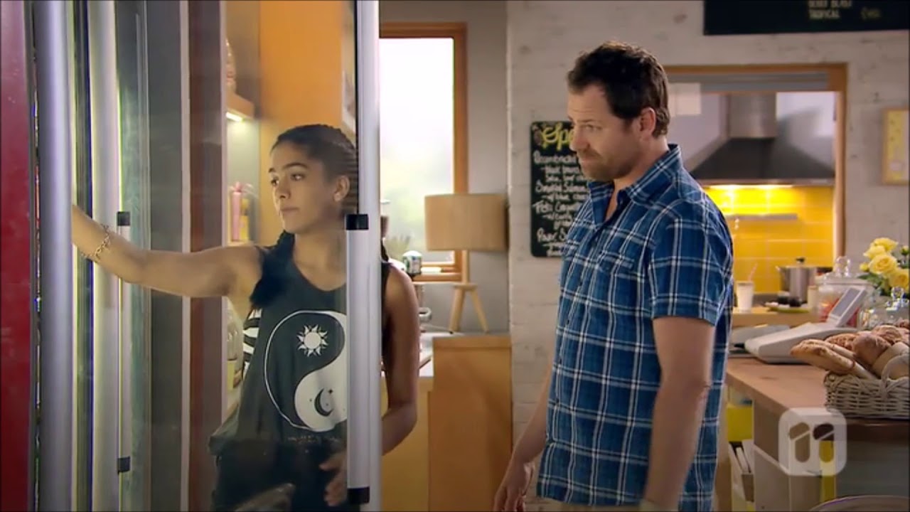 [Neighbours] 7787 Shane & Yashvi Scene - YouTube