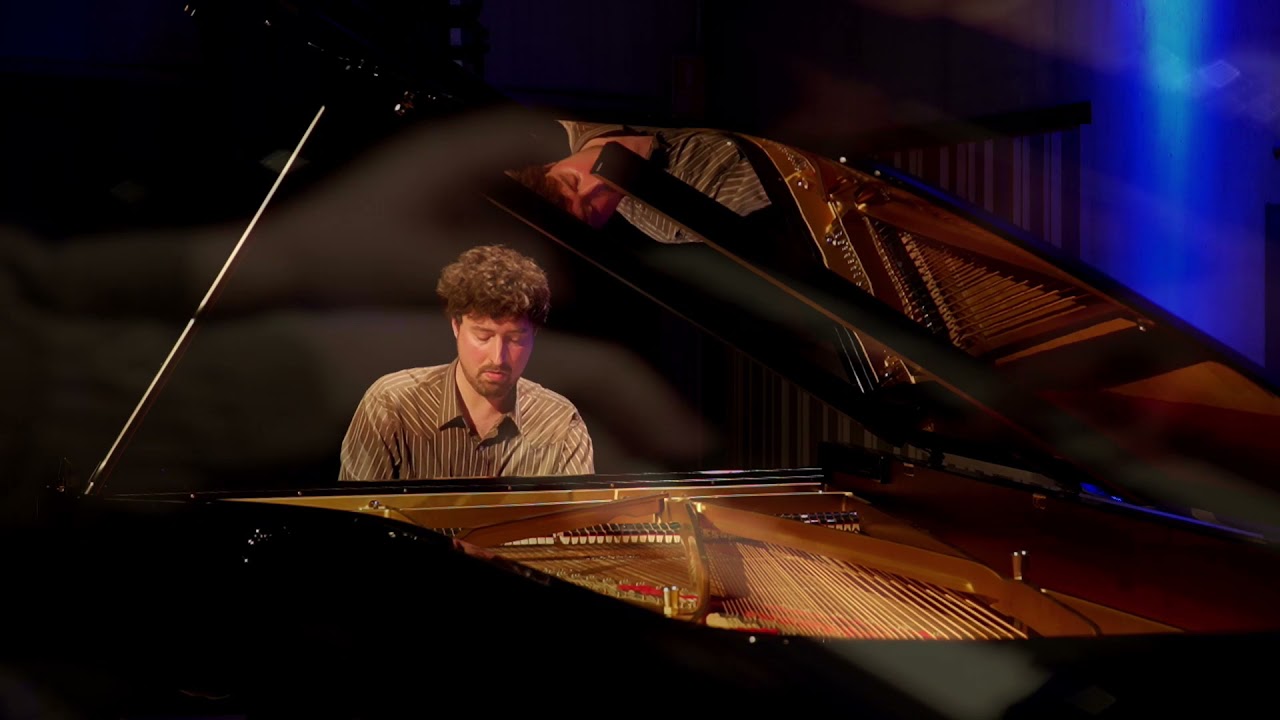 Mathias Coppens piano solo @ Concertgebouw Brugge - YouTube