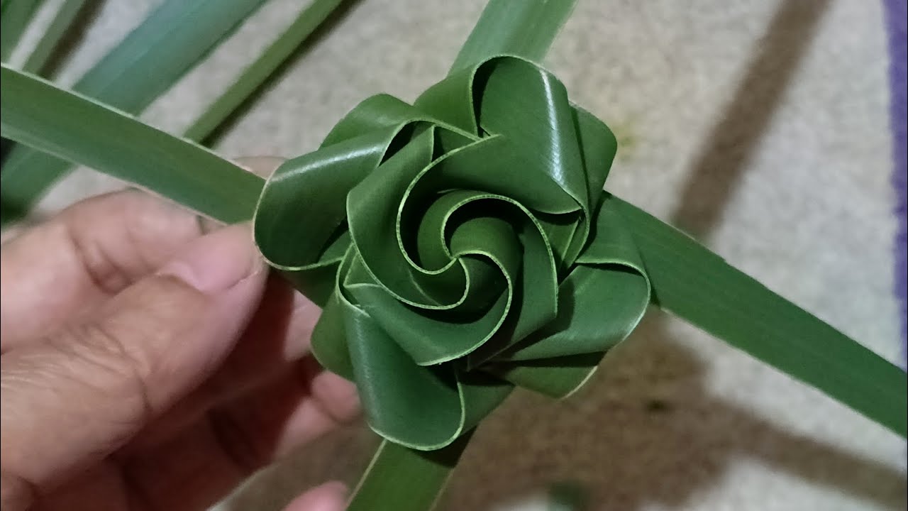 How to make palm leaf design flower 🌹🌺🌹 - YouTube