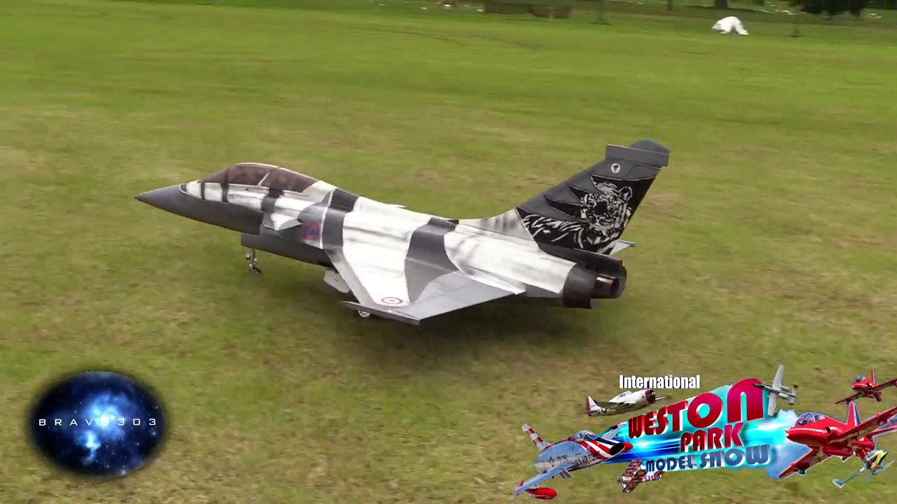 Vectored Thrust RC Jet Rafael RC Turbine Jet Weston Park 2019 - YouTube