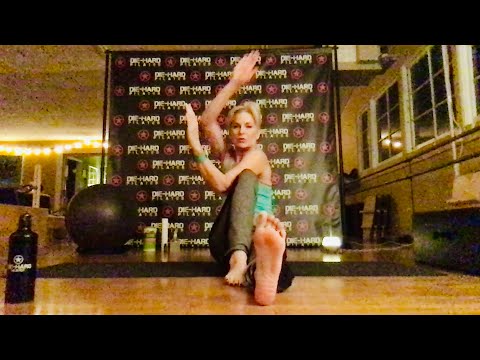 Die-Hard Pilates Mat Stretch Pilates (Yoga Pants Edition)
