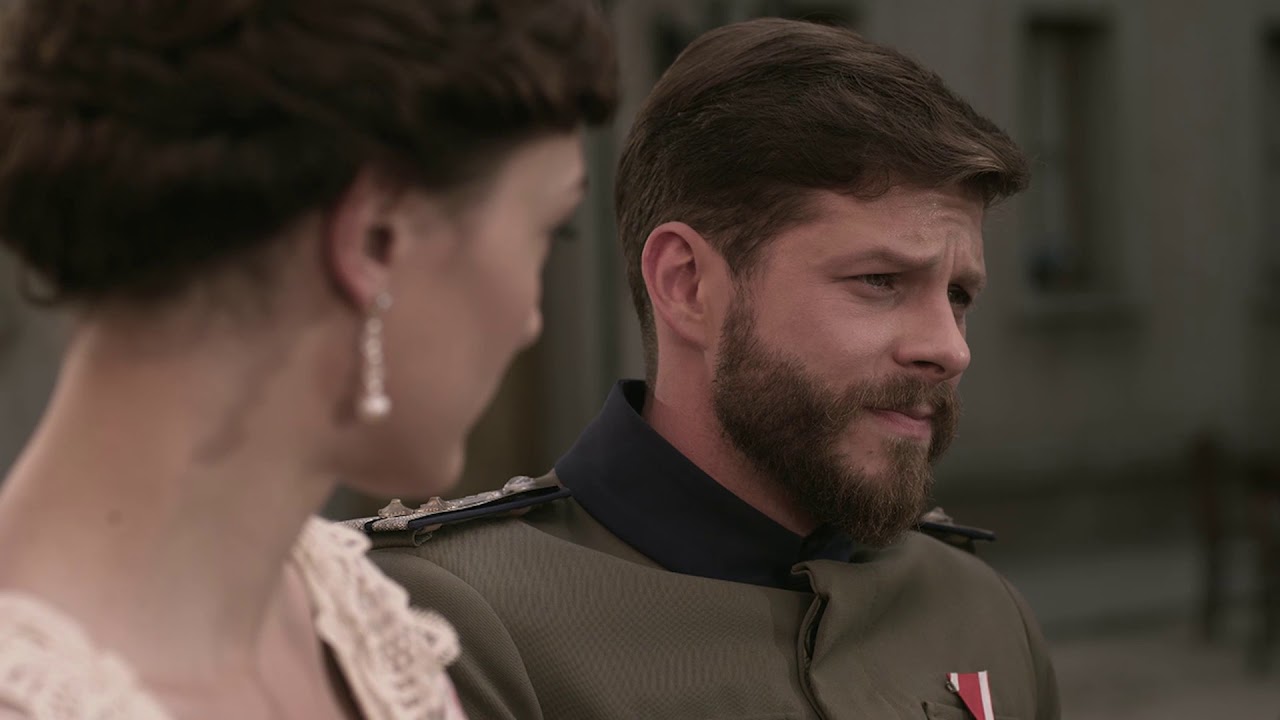 SERIJA CRVENI MESEC - YouTube