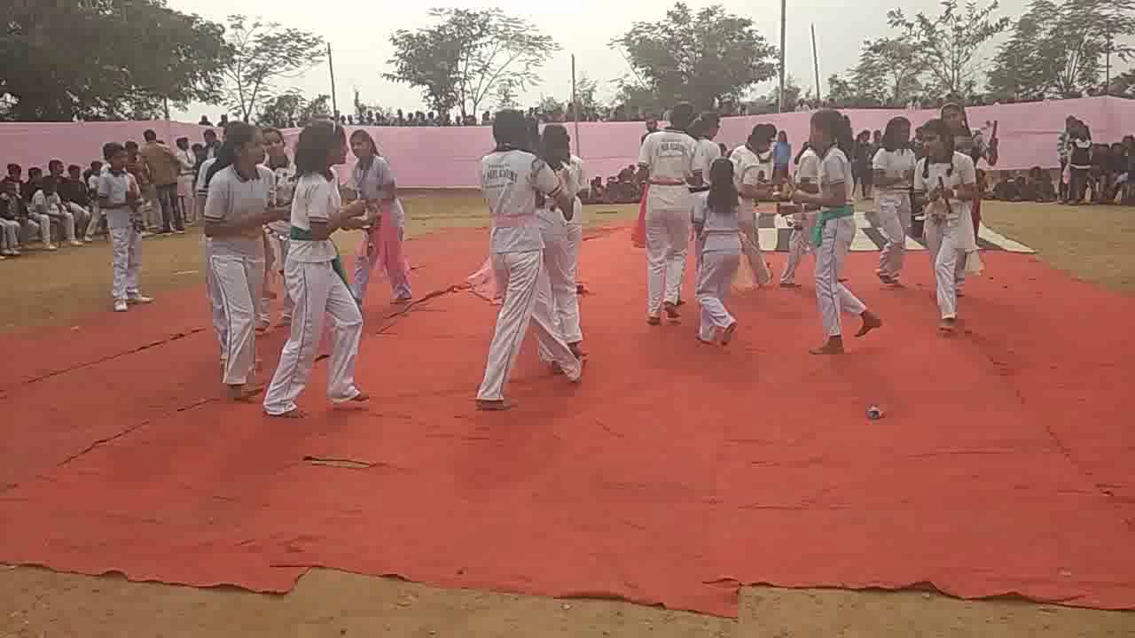 Lazium dance on CHAK DE INDIA - YouTube