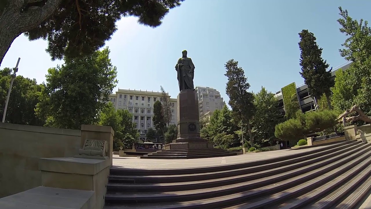 BAKÜ, Nizami Park 04. 08. 2018 - YouTube