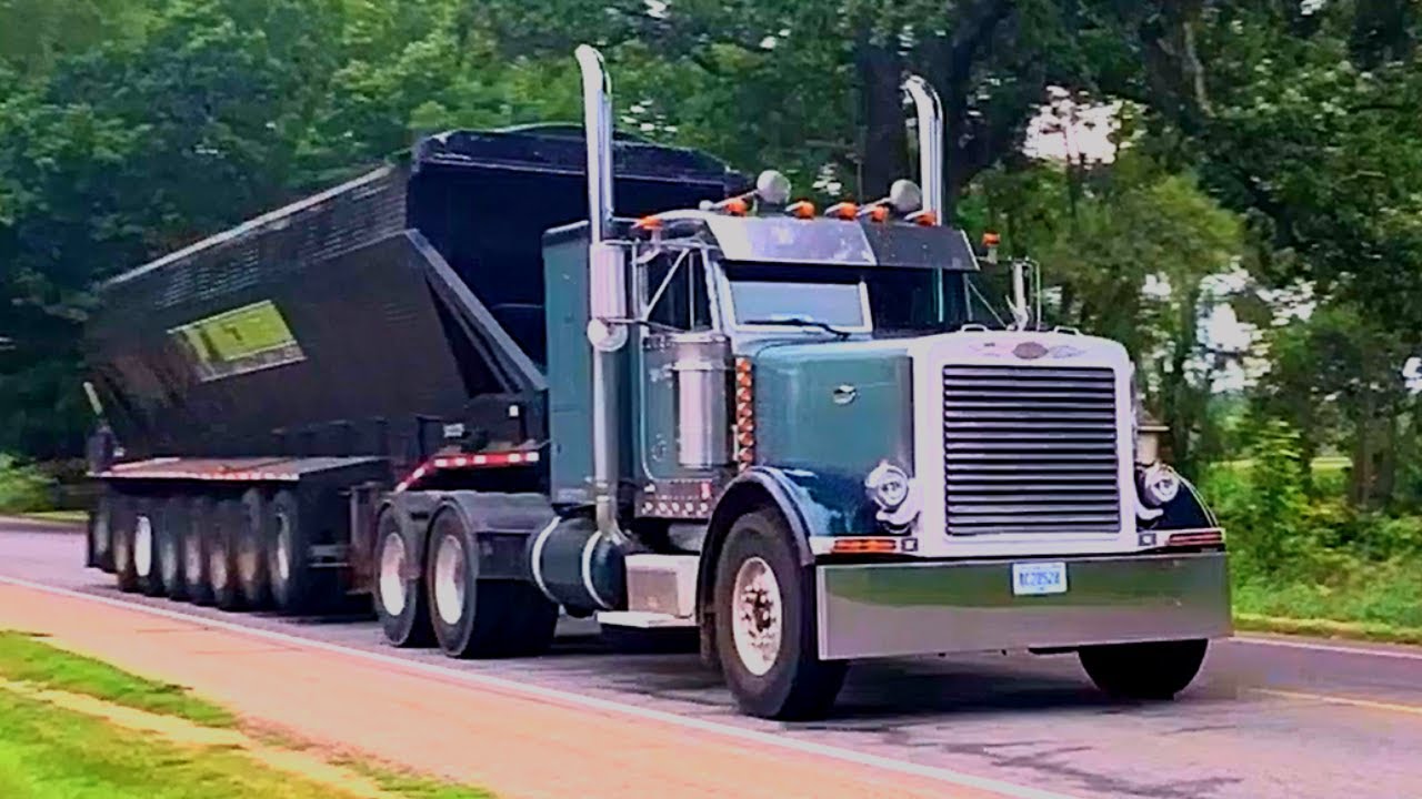 Truck Spotting - Cabovers, Mack Superliner, And the Harvester ...