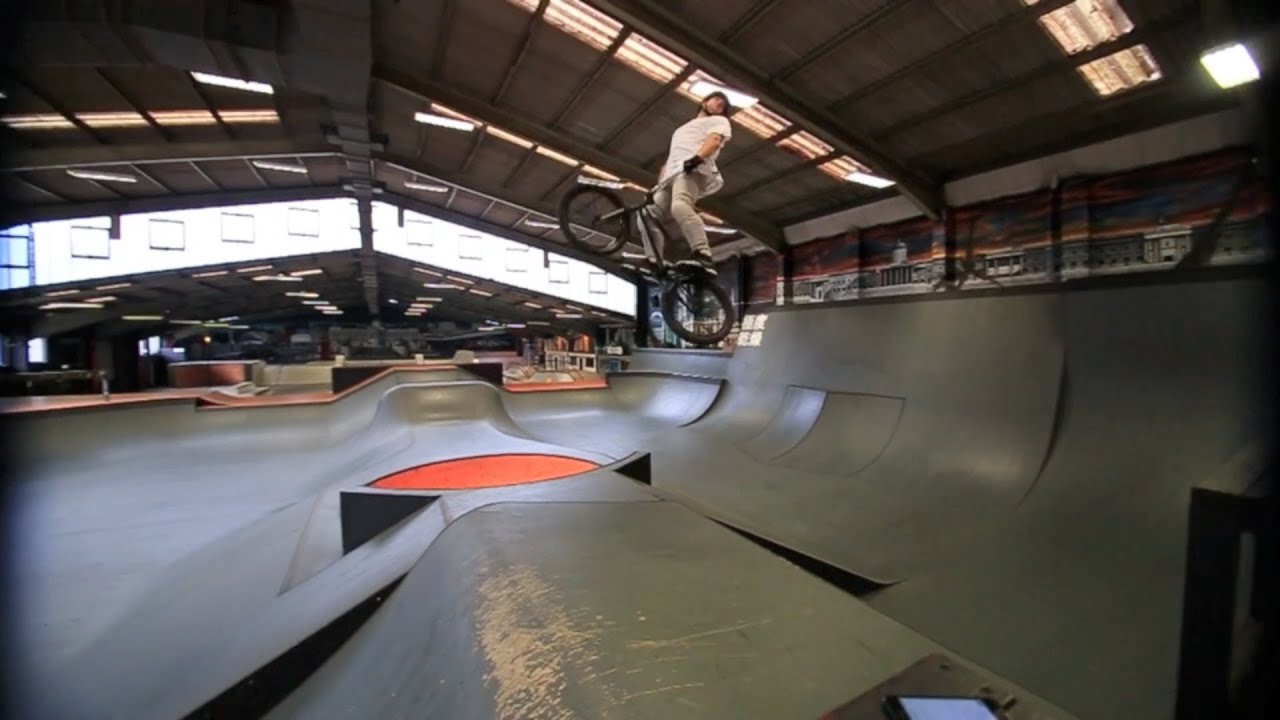 Jack Young- Calling the shots; Rush Skatepark. - YouTube