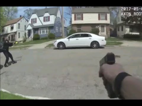 Bodycam Captures Police officer having a panic attack - YouTube
