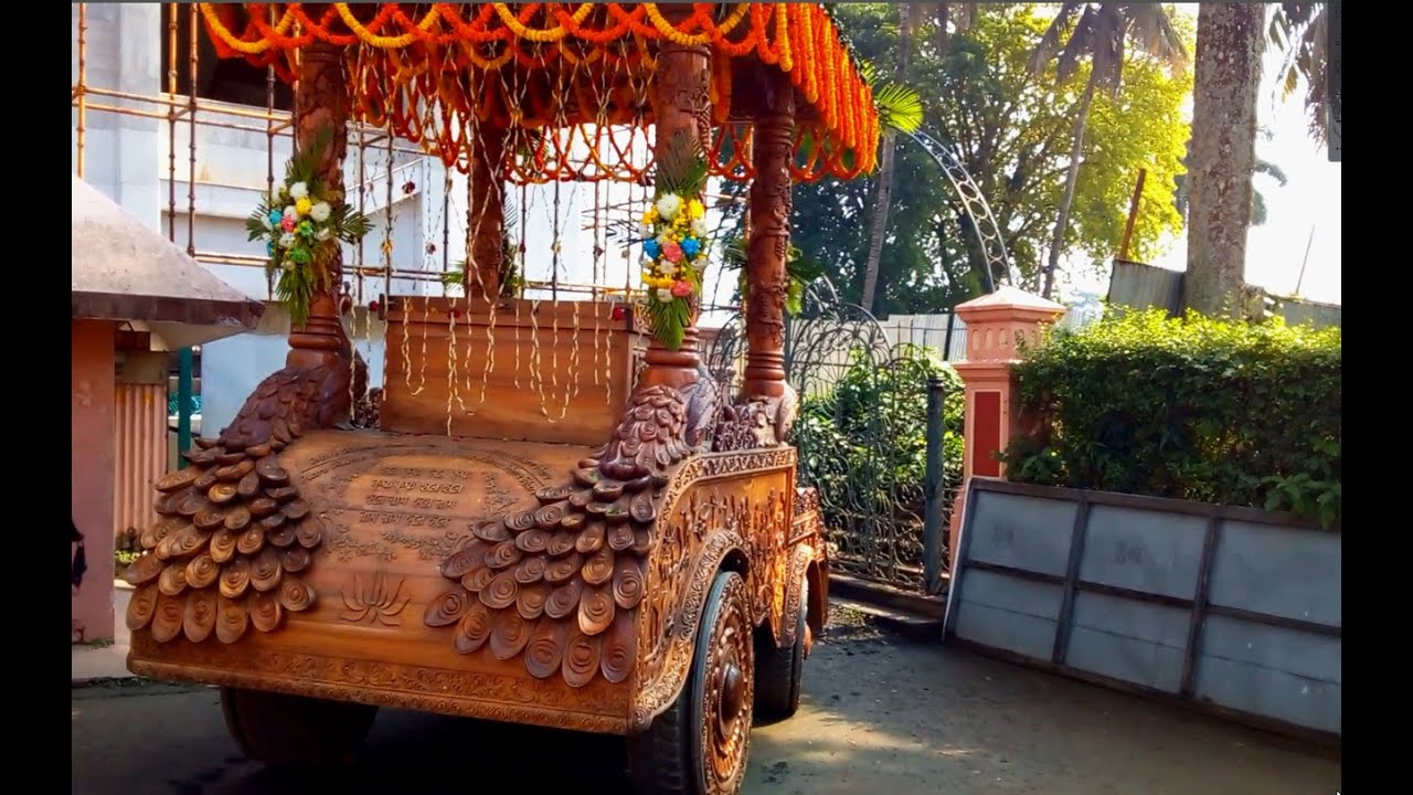 BEAUTIFUL WOODEN RATH/CHARIOT in mayapur - YouTube