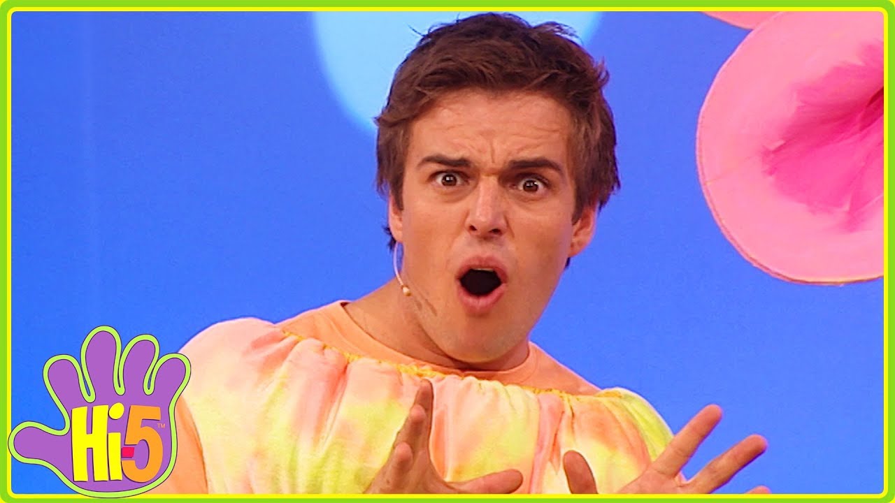 Hi-5 Stories | Insect explorers search the lawn & more Hi-5 Sharing ...