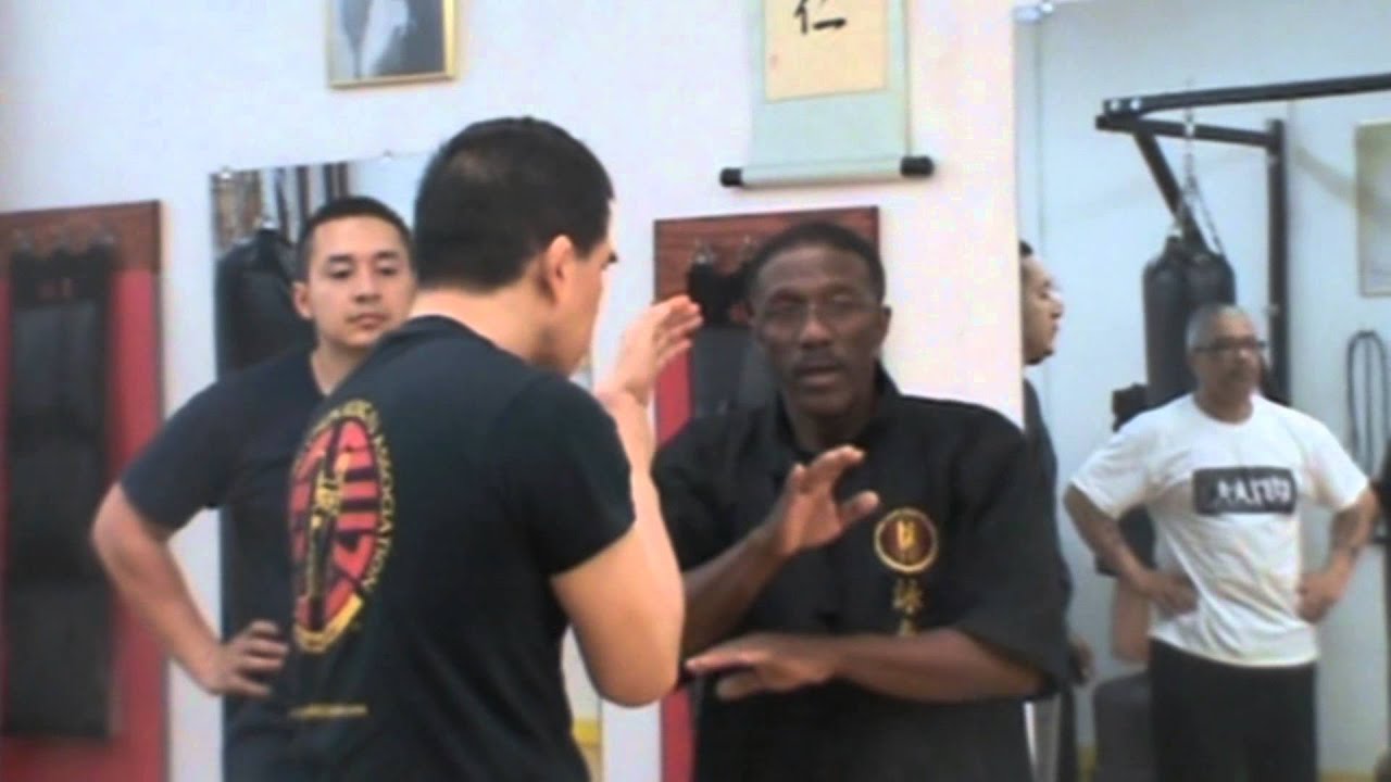 Proper Cheun Sao - YouTube