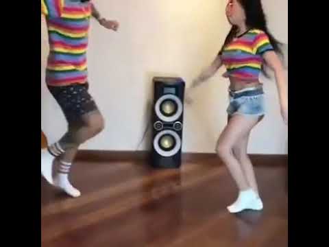 Mc Mirella e MC Dynhho Alves (dançando)