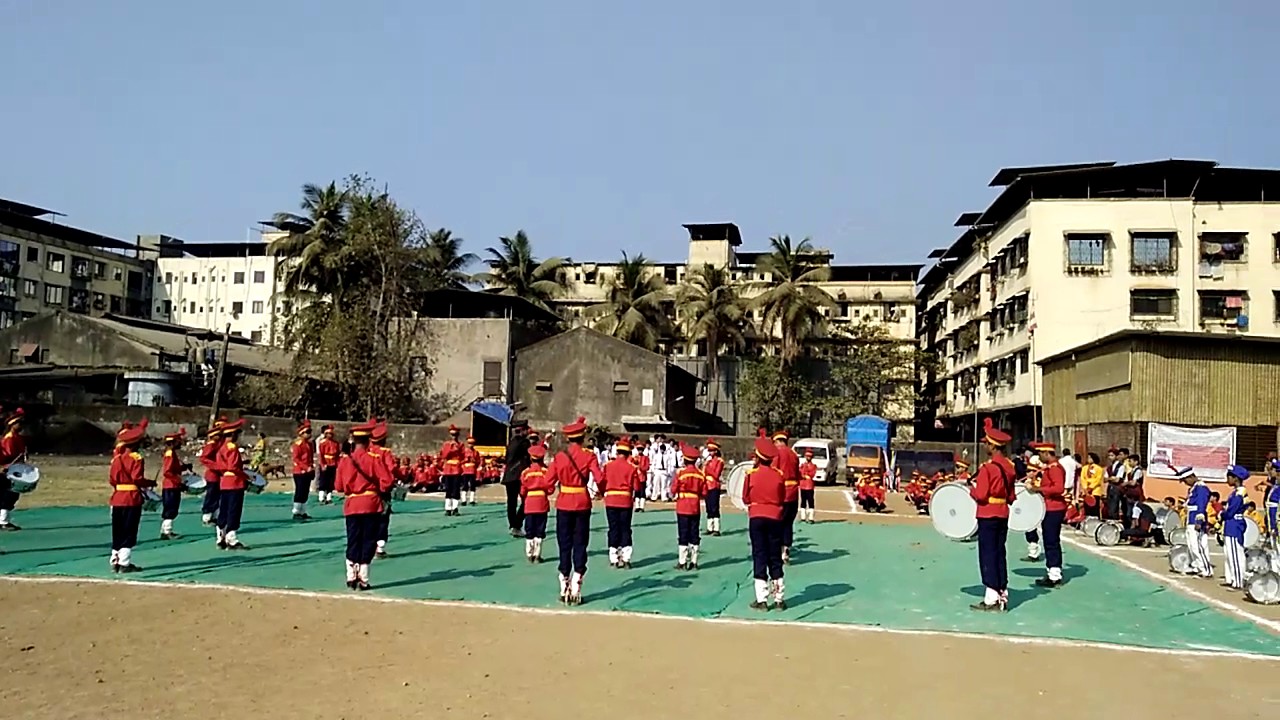 School Band formation - YouTube