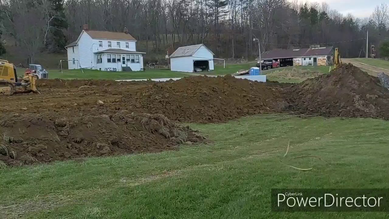 Back filling a foundation - YouTube