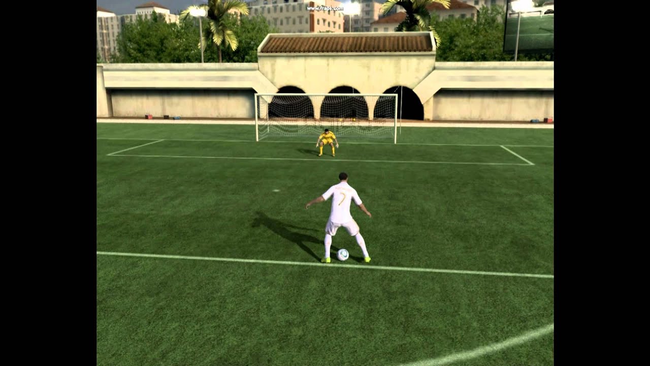 Fifa 12 Christiano Ronaldo Footboll skills - YouTube