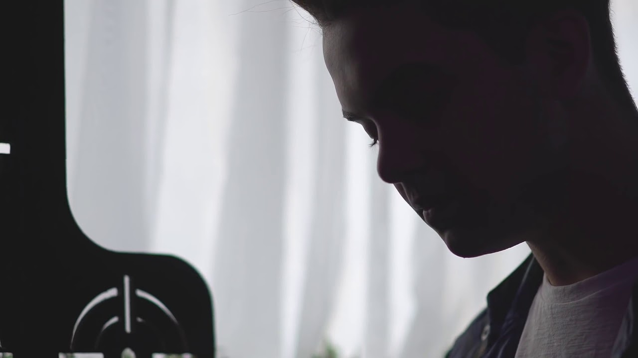 Nicolas Germano - Figurinha Repetida (Clip Oficial ) - YouTube