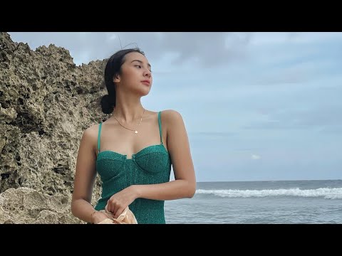 Anya Geraldine Pamer Belahan Dada Sambil Minum Mojito, Netizen Fokus Ke Sini !!
