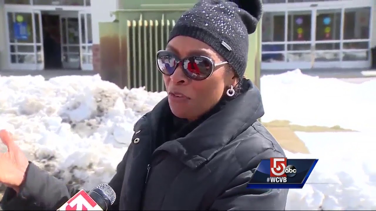 Game Over: Toys R Us will close or sell all US stores - YouTube