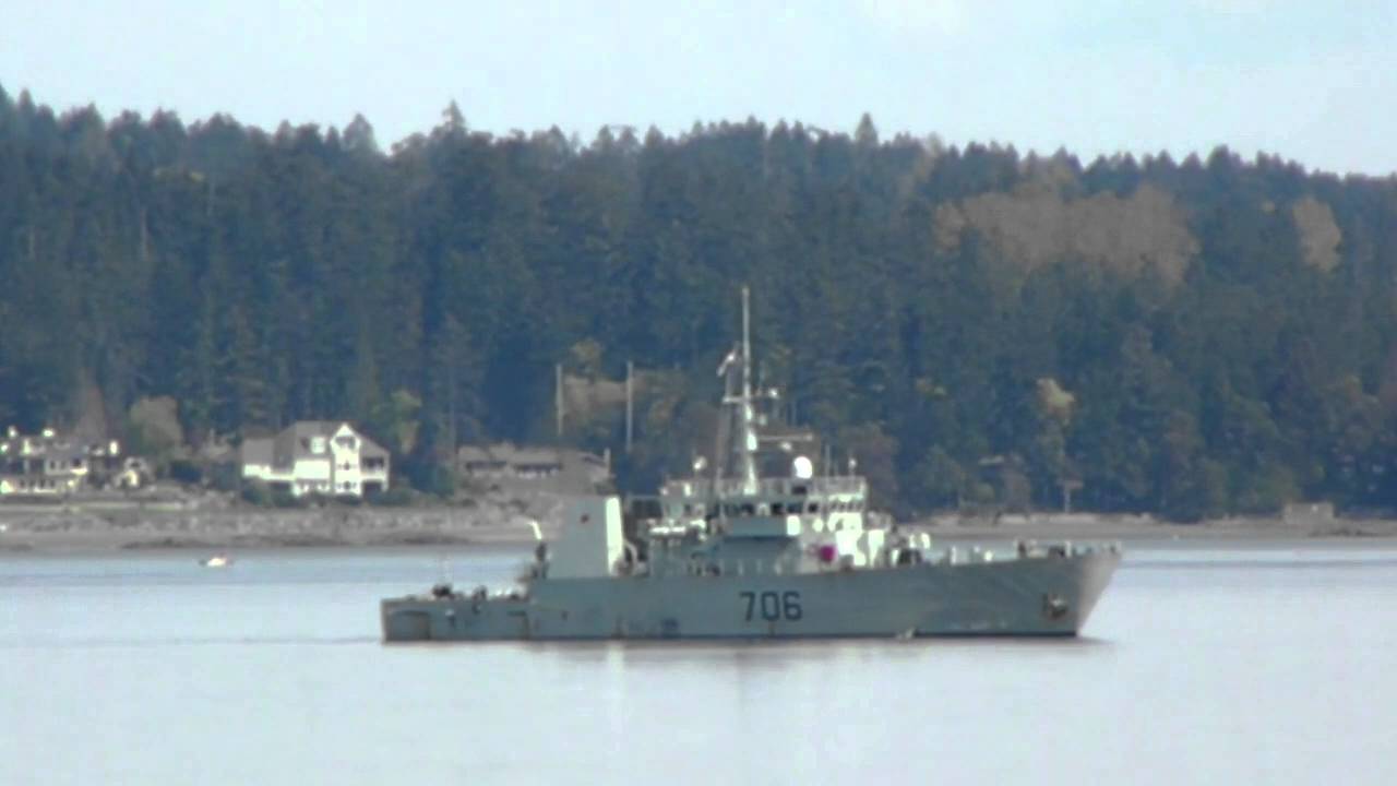 1 HMCS Yellowknife 706 - YouTube