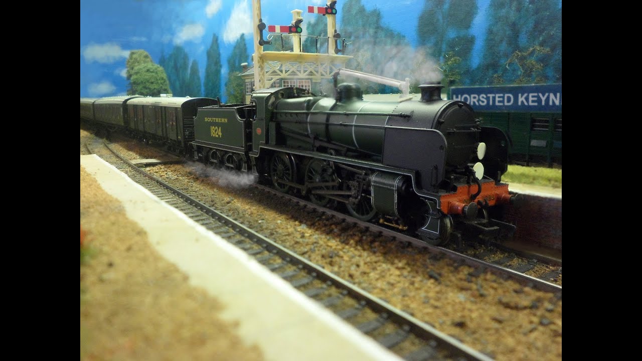 Bachmann N Class - YouTube