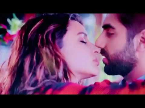 Parineeti Chopra Kiss