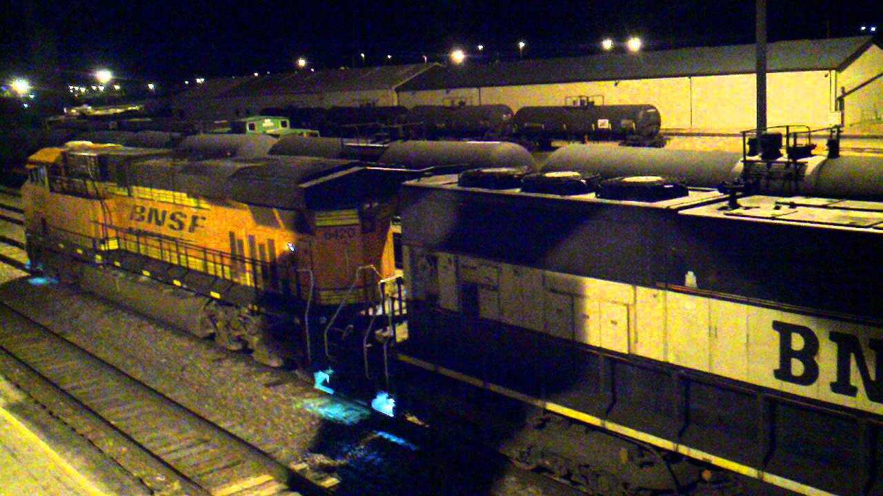 Loaded coal train taking off... - YouTube