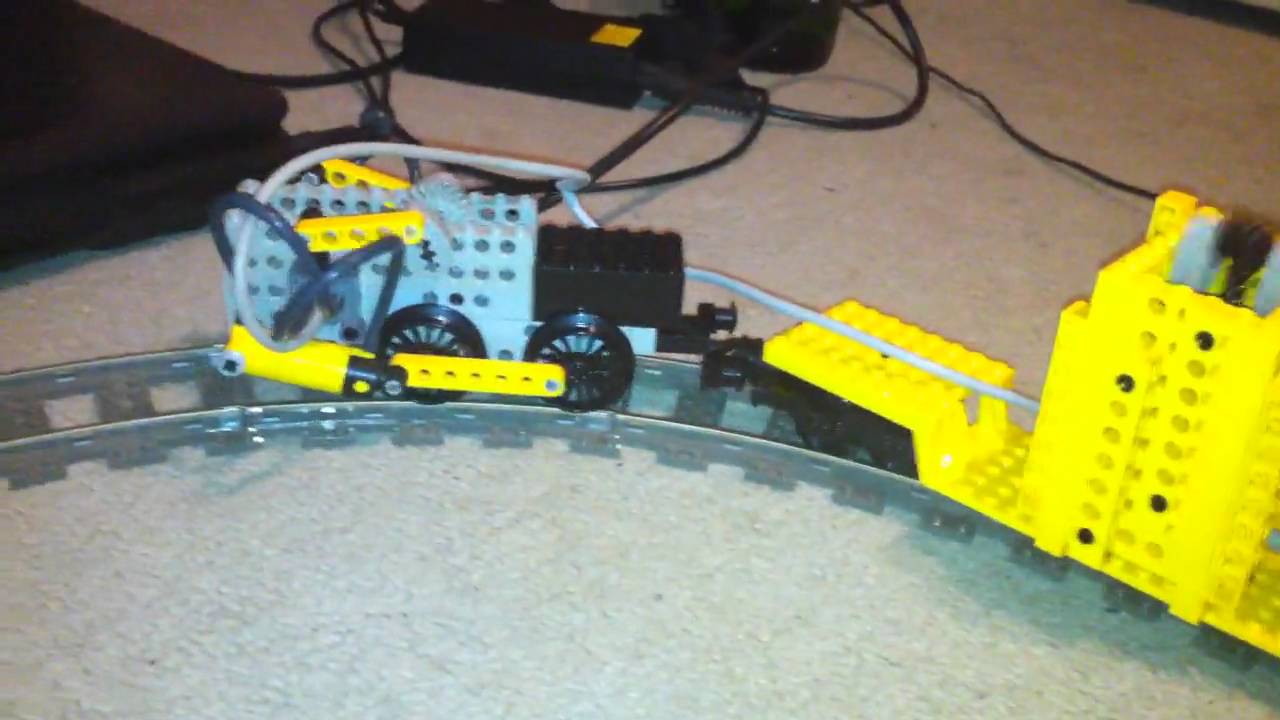 Lego Pneumatic Train v2 (LPE) - YouTube