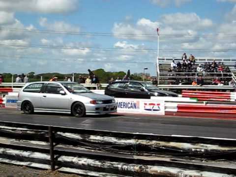 york drag strip / speed way 3/05/2009 Almera v Almera - YouTube
