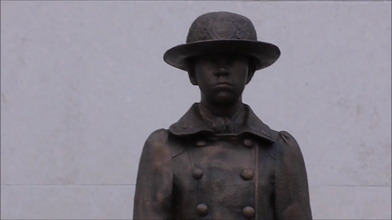 Amy Carmichael Sculpture by Ross Wilson Unveiled at Bangor - YouTube