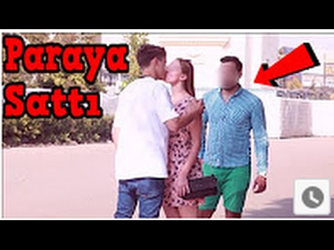 Para Karşılığı Sevgilisini Öpüşmesi İçin Sattı! Türkçe Altyazılı