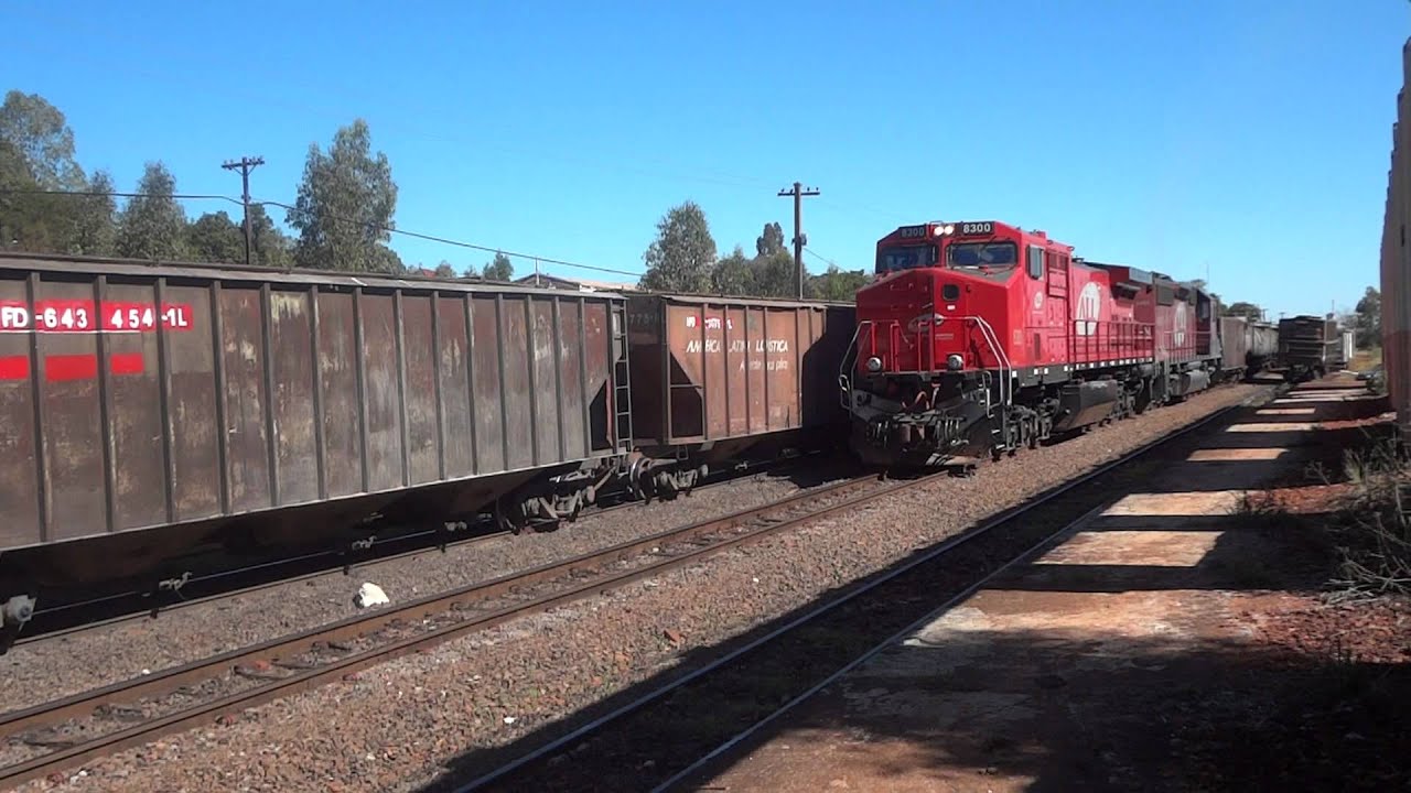 Locomotiva D9-40BBW ''Dash 9'' ALL 8300 - YouTube