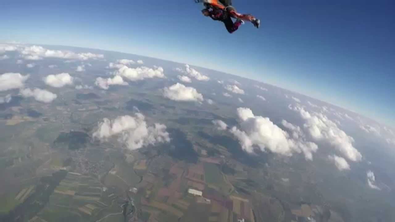 skydive 01 08 2015 maria ambrus - YouTube