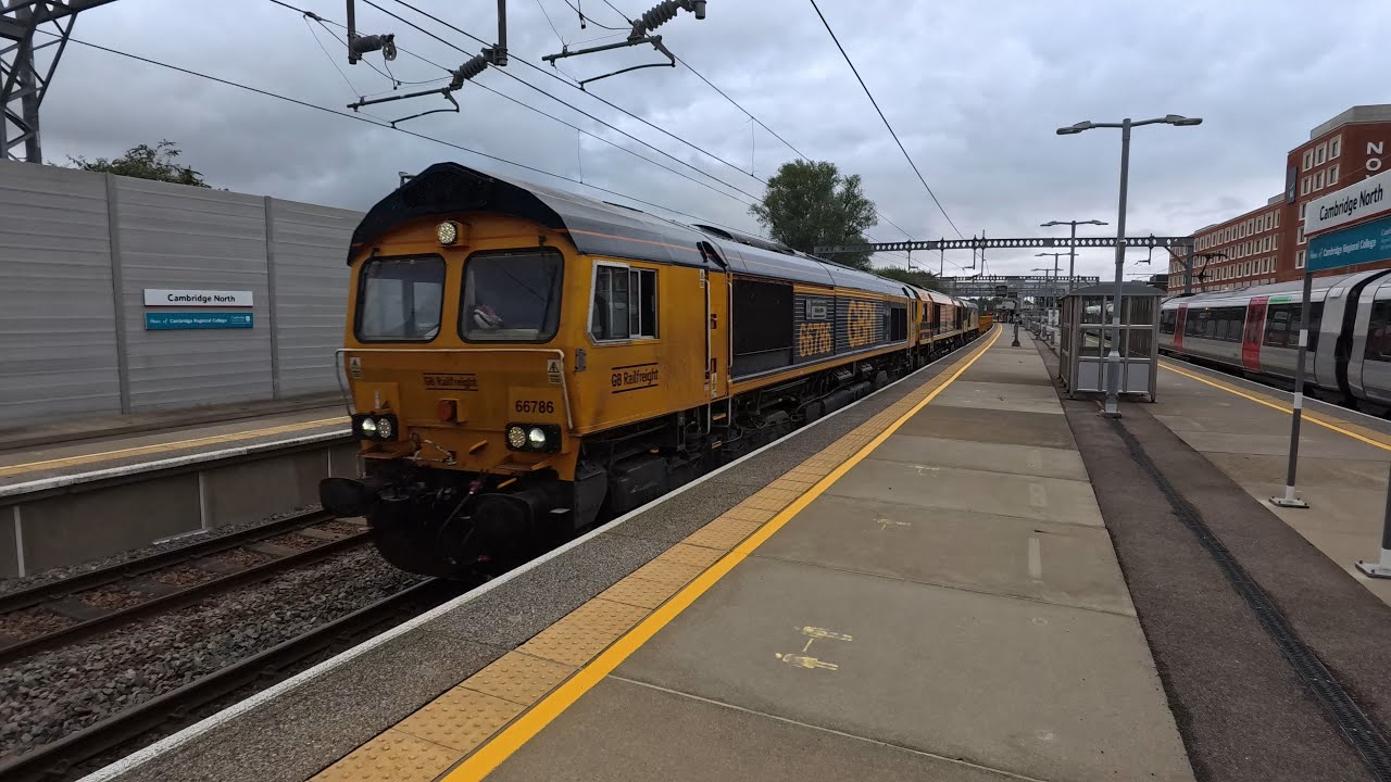 66786 ‘Cambridge University Railway Club’, 66413 & 66847 'Terry Baker ...