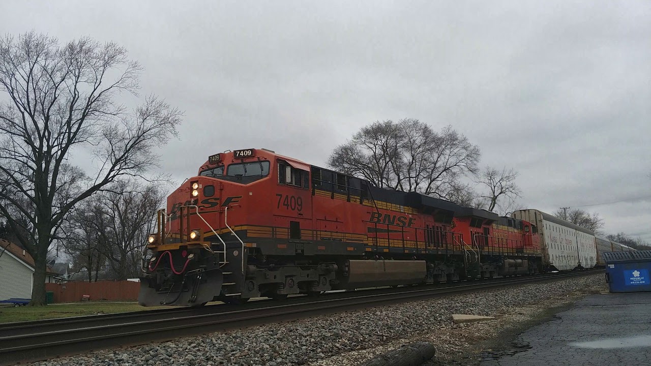 BNSF 7409 West in Coal City, IL 3/20/20 - YouTube