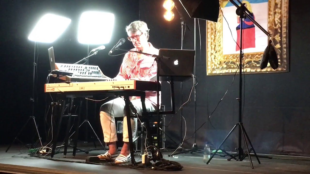 Kasper Winding - Verden er i farver. Live. - YouTube