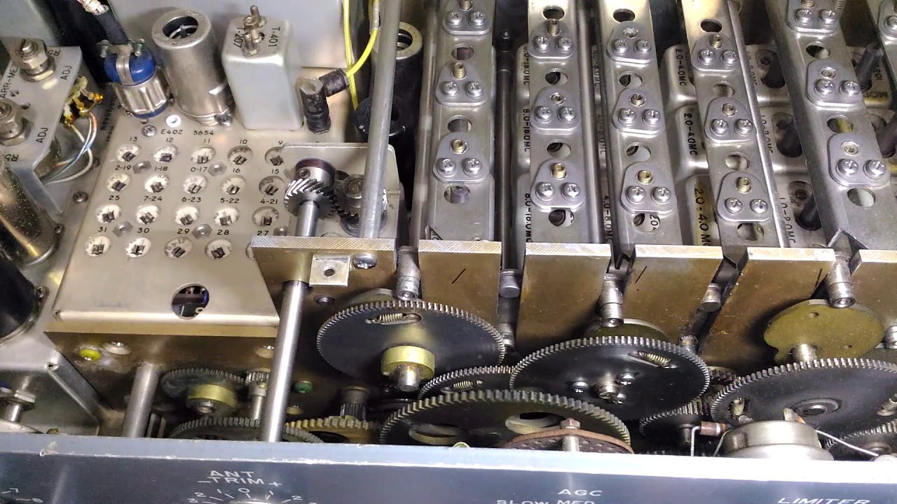 The mechanism of Collins R-390A/URR - YouTube