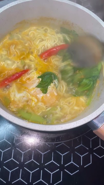 Wow 😋 sedap nya mee masih berasap 🔥 - YouTube
